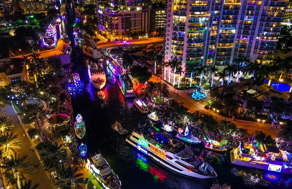 Christmas In Miami: Festive Holiday Escape | Miami Aqua Tours
